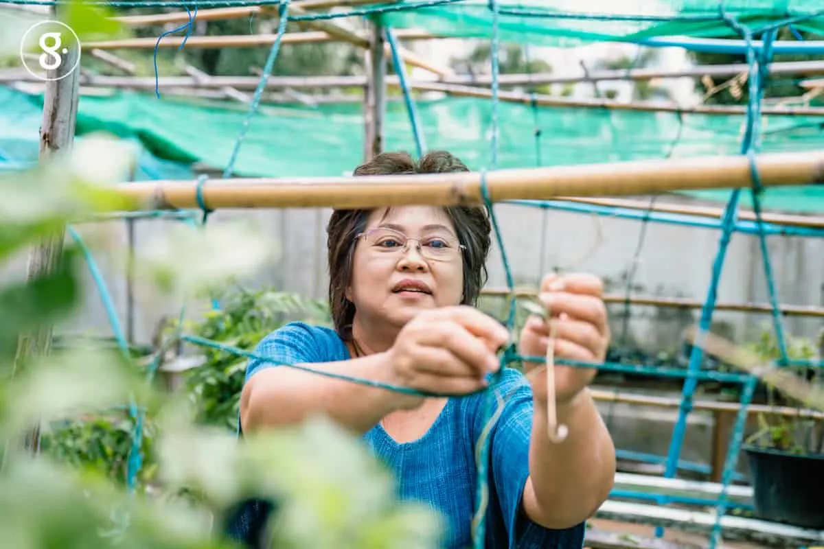 People_ครูอุษา-14 - greenery.