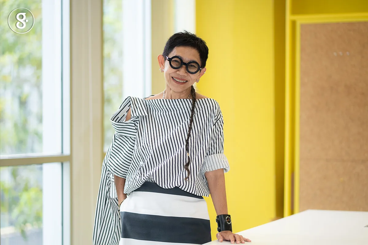 542177100-12 - greenery.