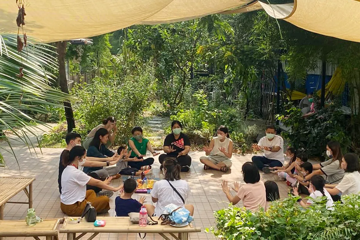 657768078-3 - greenery.